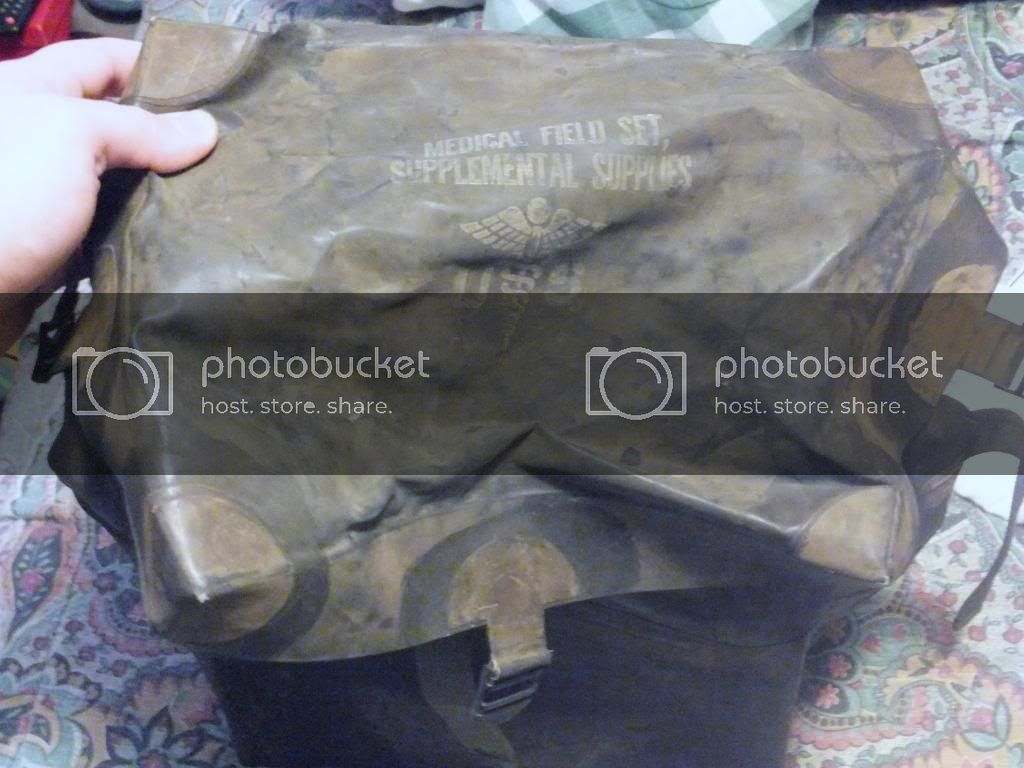 Rare WW2 Rubber Invasion Medical Backpack....anyone seen one? - FIELD ...