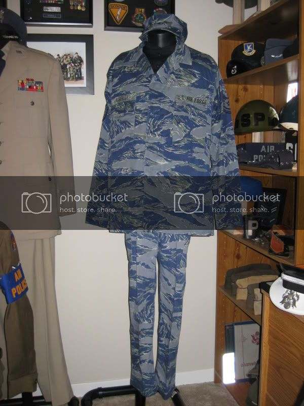 USAF Blue "Tiger Stripe" Uniform - CAMOUFLAGE UNIFORMS - U.S. Militaria ...