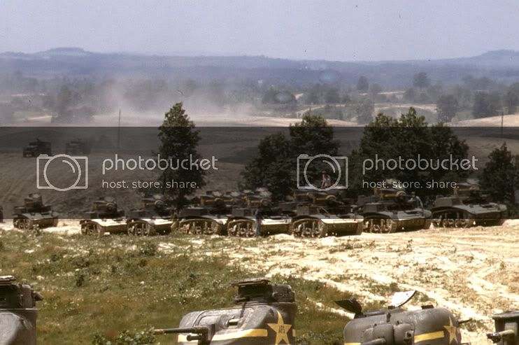 Sherman Tank in Action Photos - MILITARY VEHICLES - U.S. Militaria Forum