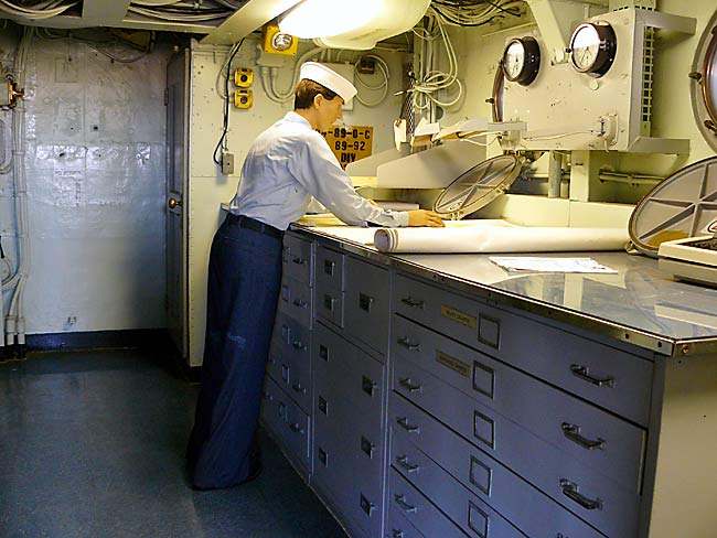 Chelsea Ship's Clock - What do I have?? - NAVAL SEA SERVICE GEAR ...