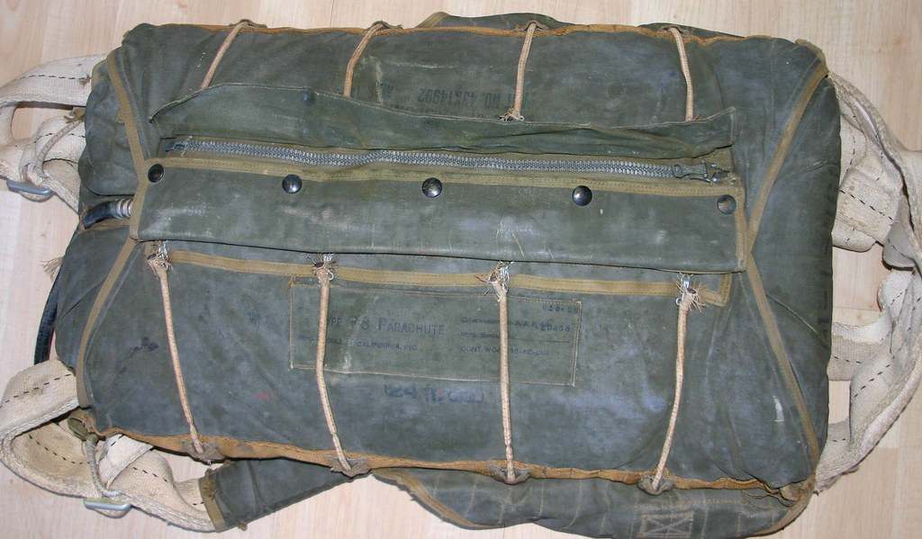 Type B-8 parachute - MILITARY AIRCRAFT & AVIATION - U.S. Militaria Forum