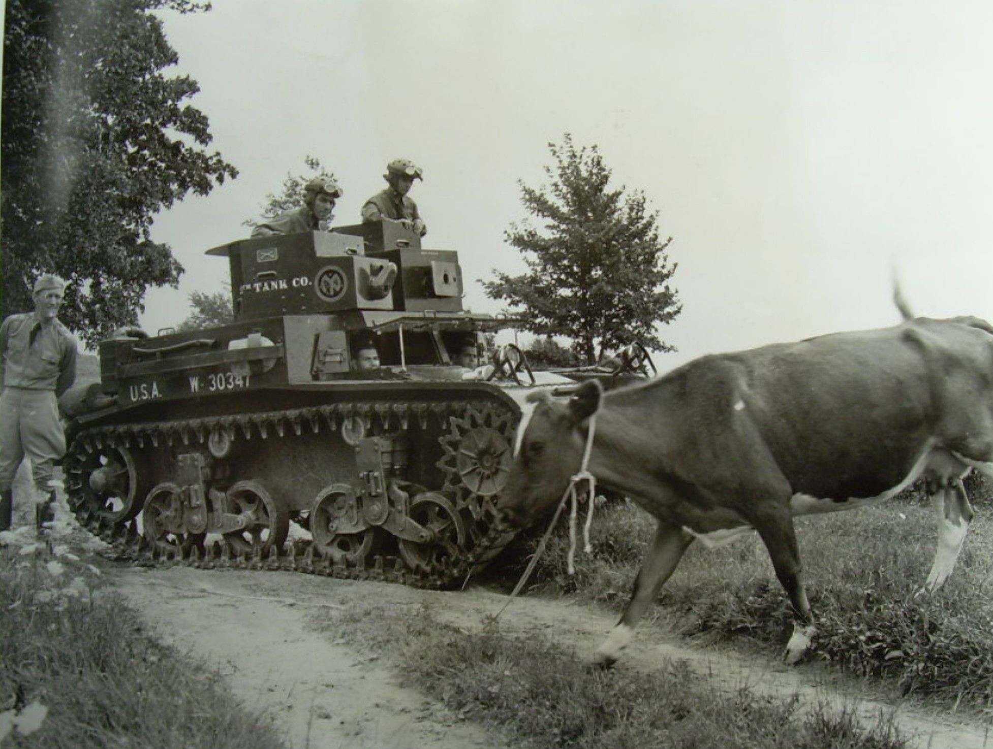 1930's Tank photos - MILITARY VEHICLES - U.S. Militaria Forum
