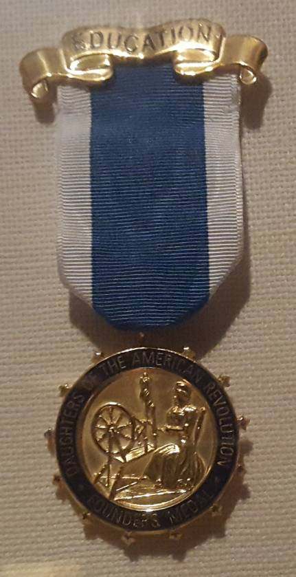 DOLLY PARTON'S DAR MEDAL - MEDALS & DECORATIONS - U.S. Militaria Forum