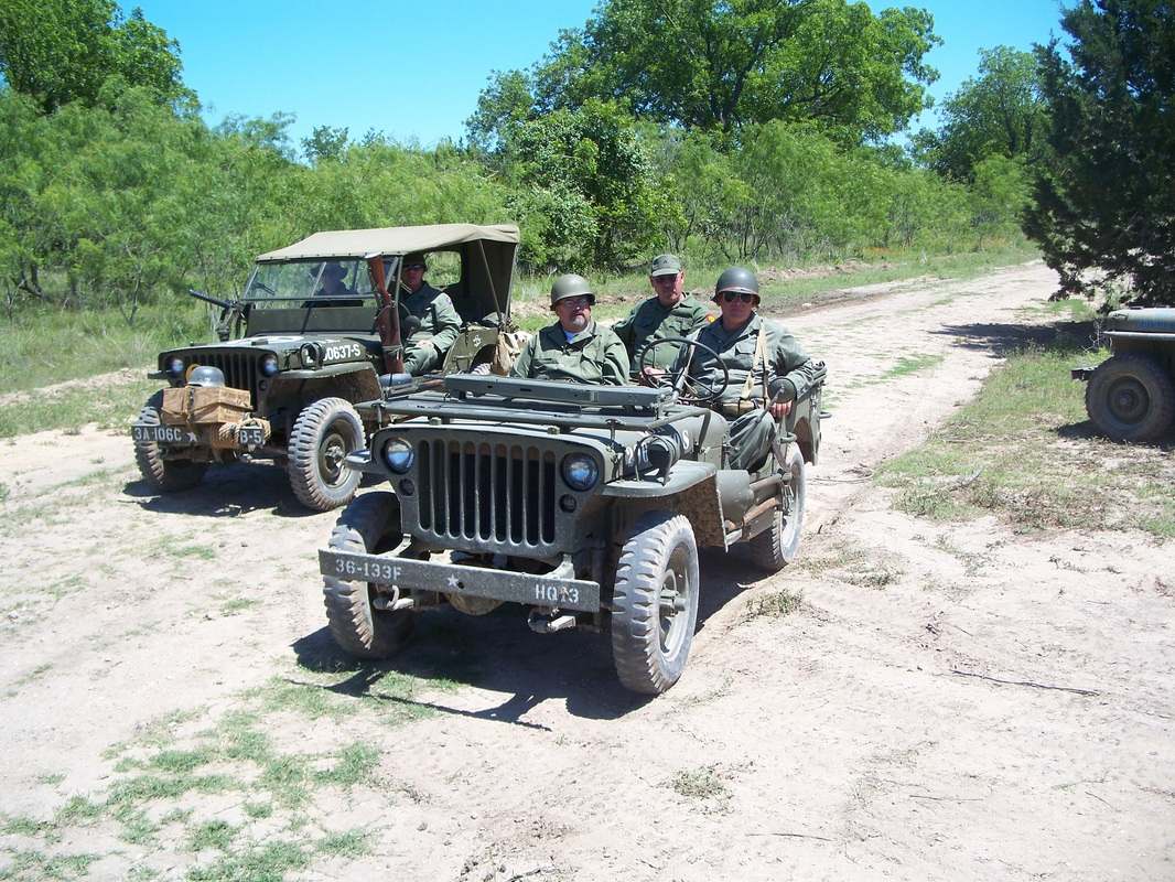 Military vehicle rally at Ft Hood. - MILITARY VEHICLES - U.S. Militaria ...