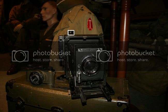 Speed Graphic Graflex 4X5 combat cameras - FIELD & PERSONAL GEAR SECTION - U.S. Militaria Forum