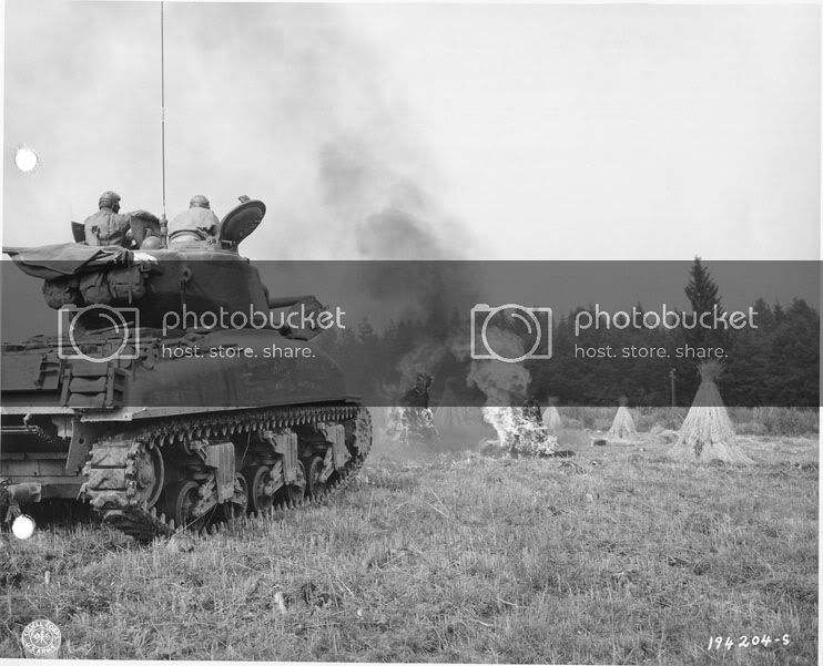 Sherman Tank in Action Photos - MILITARY VEHICLES - U.S. Militaria Forum