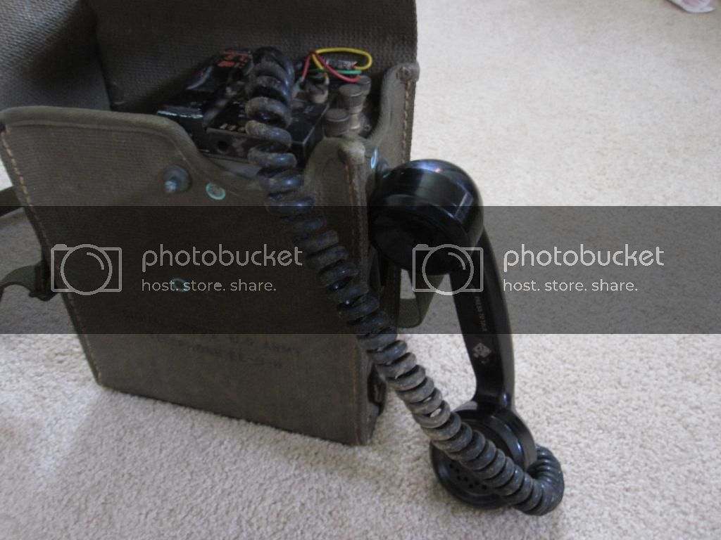 EE-8B Army Field Telephone - FIELD & PERSONAL GEAR SECTION - U.S ...