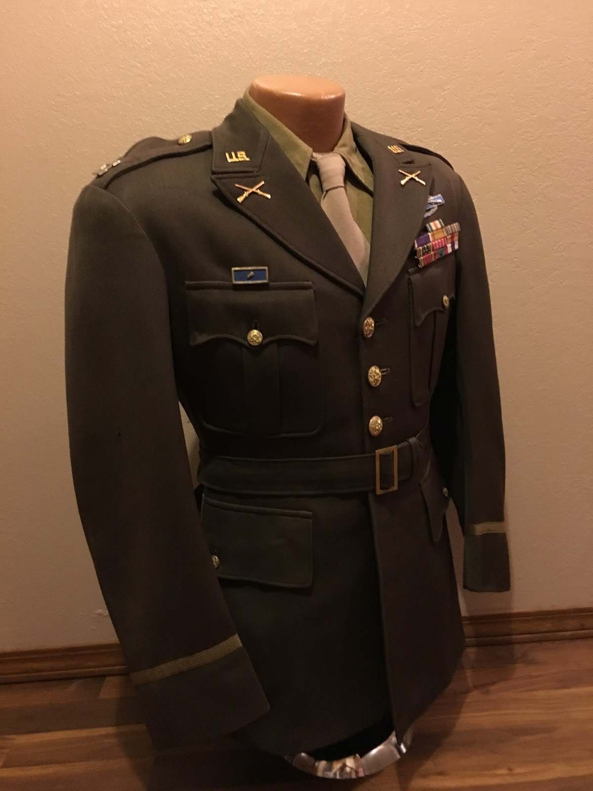 Highly Decorated 5th Div Company Commander: SSM, PH, and British ...