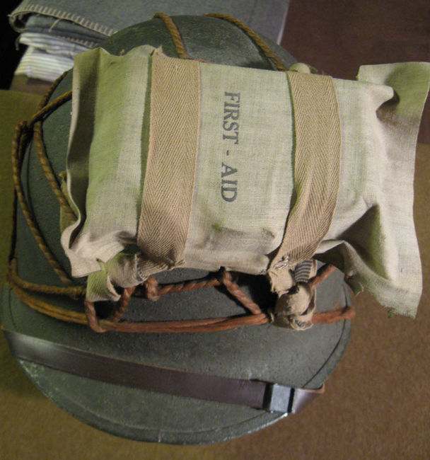 Parachute First Aid Packet - MEDICAL CORPS - U.S. Militaria Forum