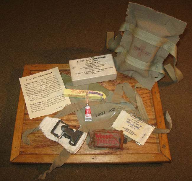 Parachute First Aid Packet - MEDICAL CORPS - U.S. Militaria Forum