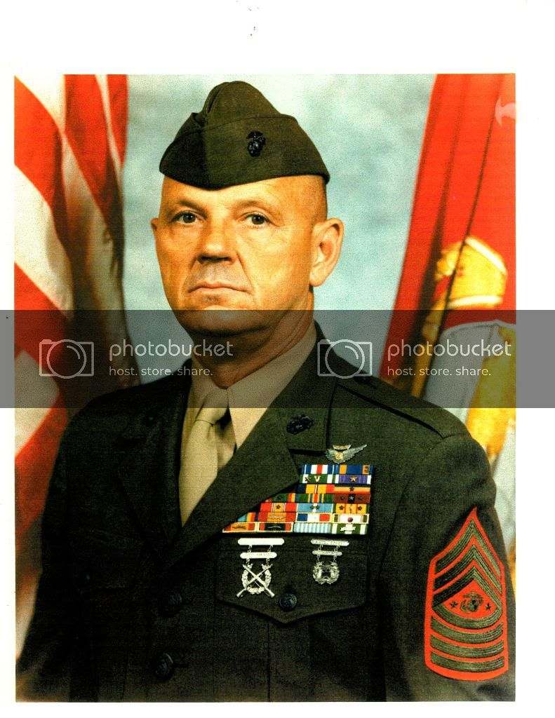"Ka-Bar" presented by the Sgt Mjr of the USMC - EDGED WEAPONS - U.S ...