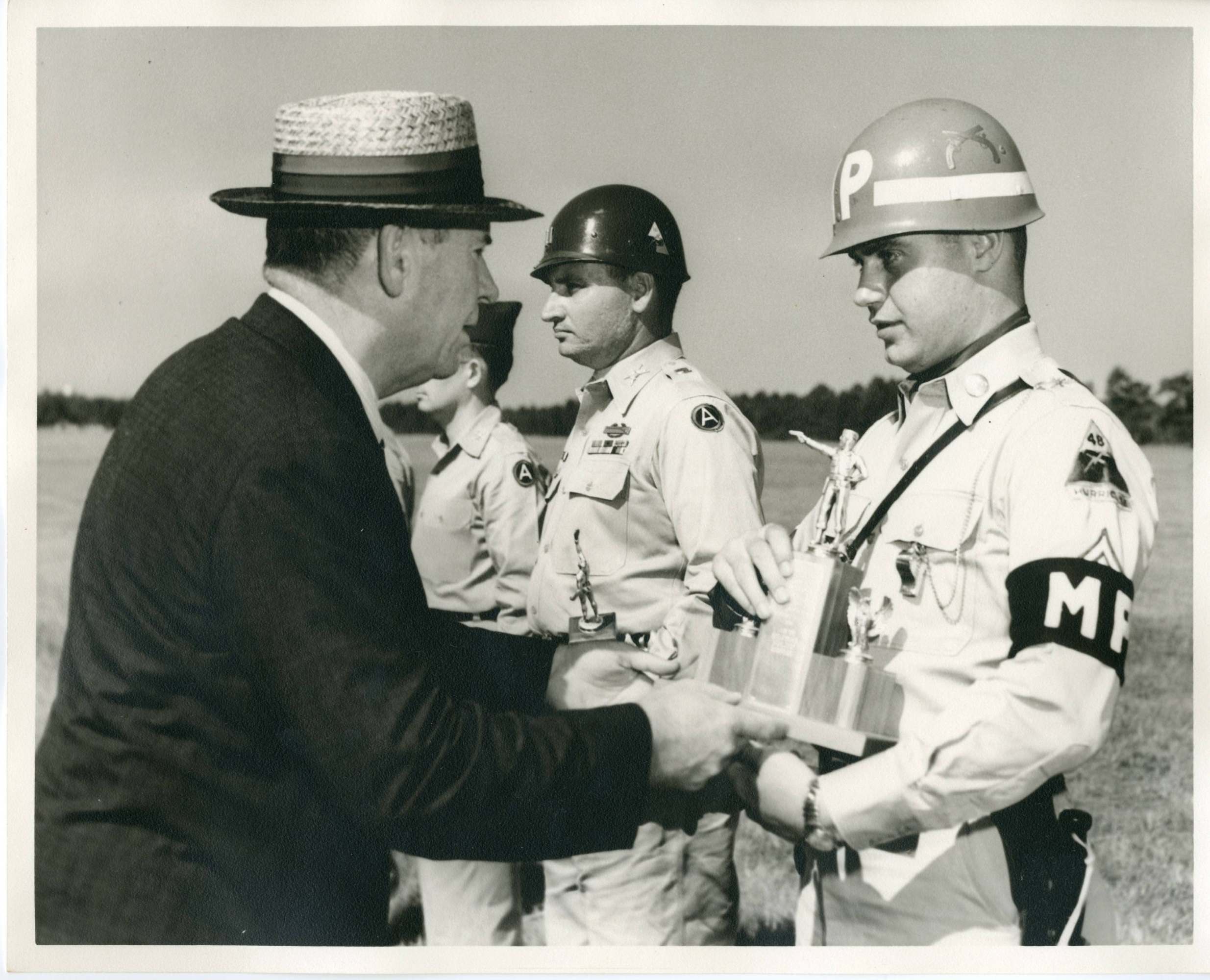 Patches in action: Photos of SSI being worn by the troops. - Page 122 ...