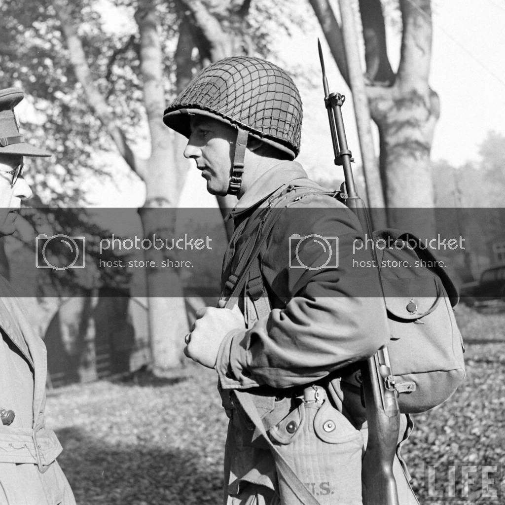 WWII PTO Photo: M1 Carbine with Mounted Bayonet - EDGED WEAPONS - U.S ...