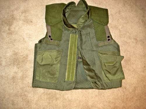 Green PASGT flak jacket - NOT camouflaged ? - BODY ARMOR - U.S ...