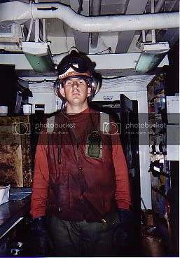 Post-Vietnam era to recent US Navy Flight Deck Gear. - MILITARY ...