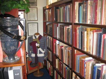 Show your bookshelf . - Page 4 - BOOK REPORTS - U.S. Militaria Forum