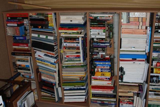 Show your bookshelf . - Page 4 - BOOK REPORTS - U.S. Militaria Forum