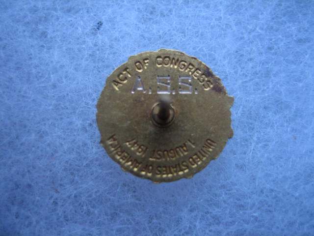 WWII Gold Star Mothers Pin Information - MEDALS & DECORATIONS - U.S ...