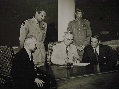 Photo Information - EPHEMERA, PHOTOGRAPHS & MILITARY ARTWORK - U.S ...