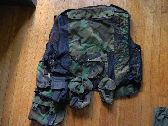 ERDL Nylon custom Ranger vests . - CAMOUFLAGE UNIFORMS - U.S. Militaria ...