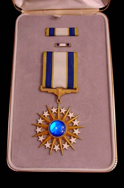 Air Force Distinguished Service Medal - Page 2 - MEDALS & DECORATIONS ...