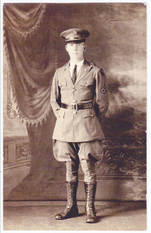 Private First Class, Specialist 6th Class Mechanic uniform example ...