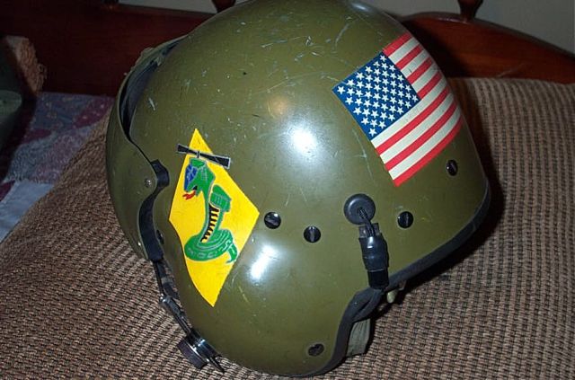 101st Abn Vietnam Flight Helmet - FLYING HELMETS AND ACCESSORIES - U.S ...