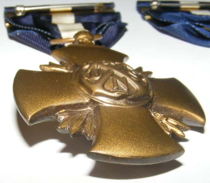 Dating Modern Navy Cross Variations - MEDALS & DECORATIONS - U.S ...