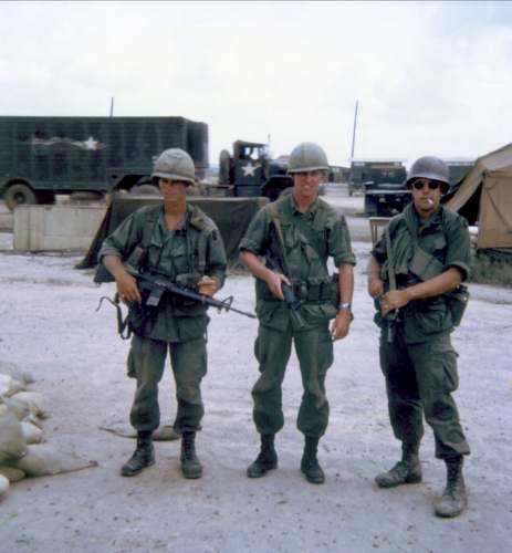 USAF Security Police M16 Pouches - FIELD & PERSONAL GEAR SECTION - U.S ...