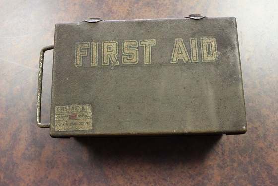 ww2 first aid kit help? - FIELD & PERSONAL GEAR SECTION - U.S ...