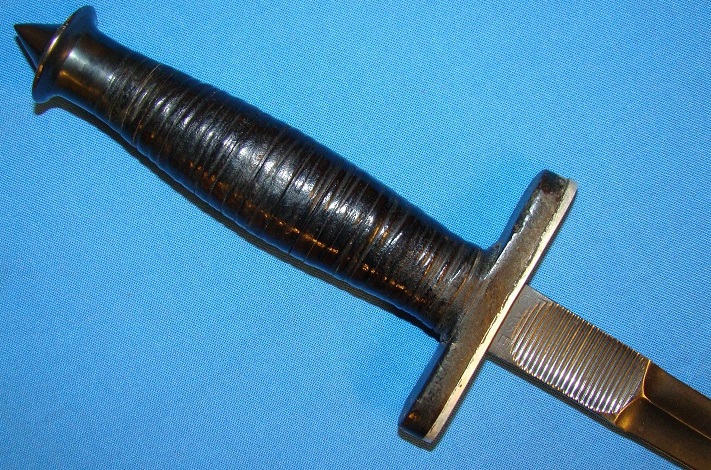 Case V42 THOUGHTS? - EDGED WEAPONS - U.S. Militaria Forum