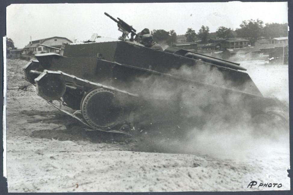 Rare Christie Tank Photo ca. 1934 - MILITARY VEHICLES - U.S. Militaria ...