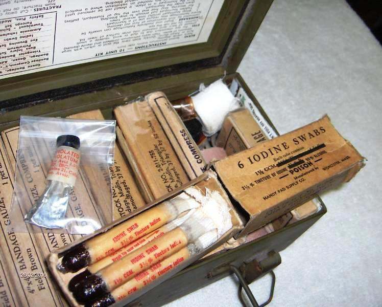 USMC First Aid Kit - MEDICAL CORPS - U.S. Militaria Forum