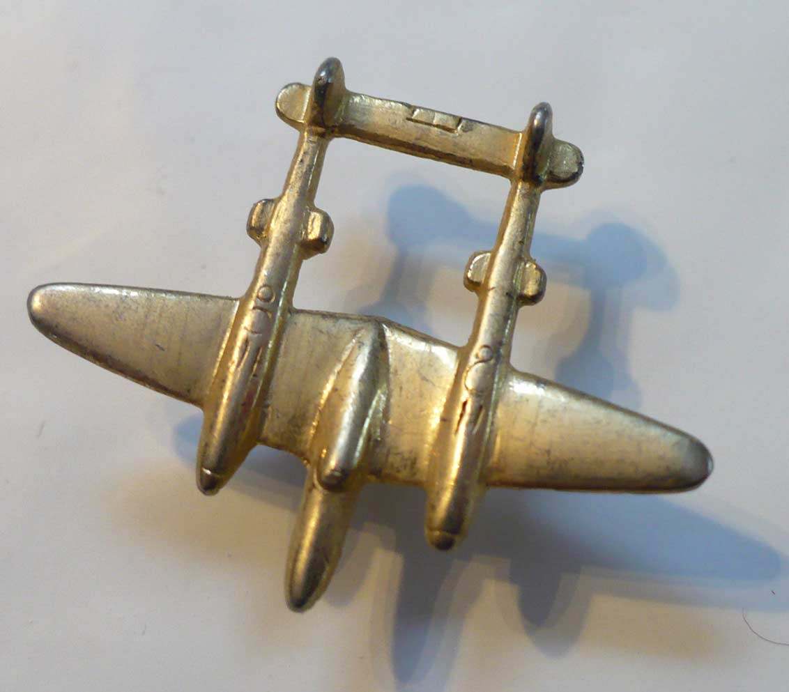 group of unknown pins WWI to WWII - HOMEFRONT & THE WAR EFFORT - U.S ...