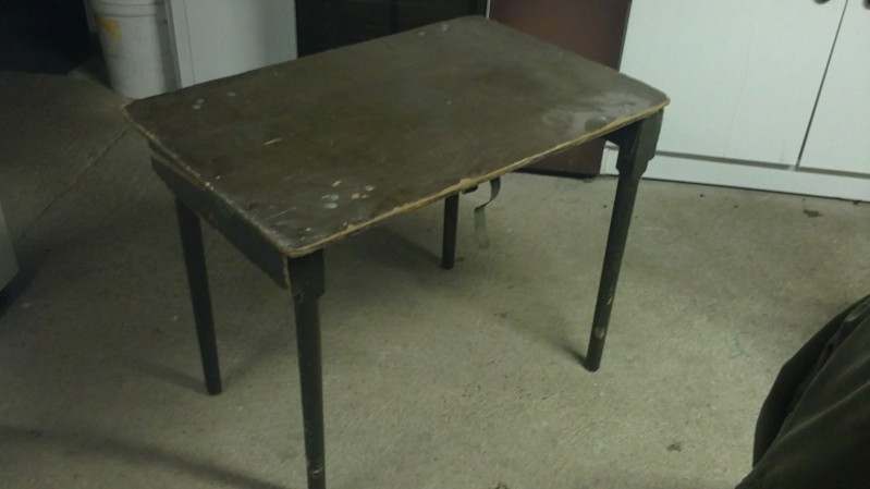 A ww2 folding table - FIELD & PERSONAL GEAR SECTION - U.S. Militaria Forum