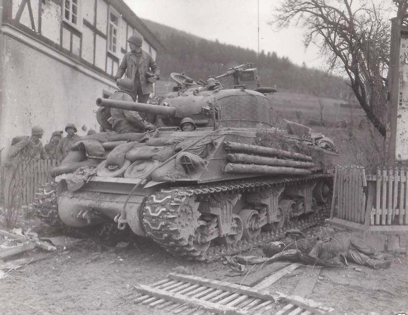 Sherman in Combat... - Page 5 - MILITARY VEHICLES - U.S. Militaria Forum