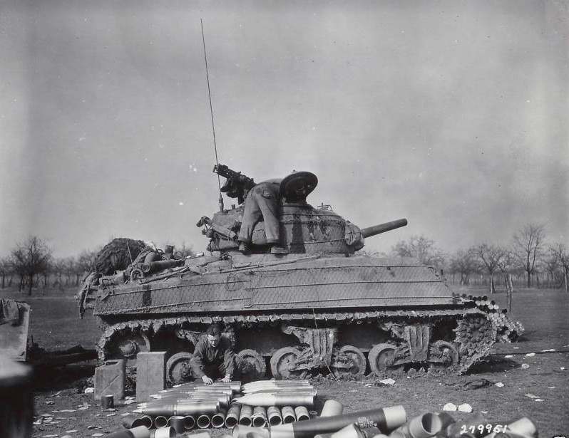 Sherman in Combat... - Page 5 - MILITARY VEHICLES - U.S. Militaria Forum