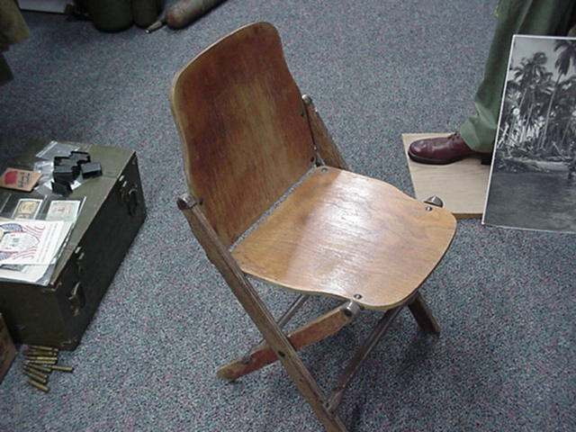 US Army folding chair - FIELD & PERSONAL GEAR SECTION - U.S. Militaria ...