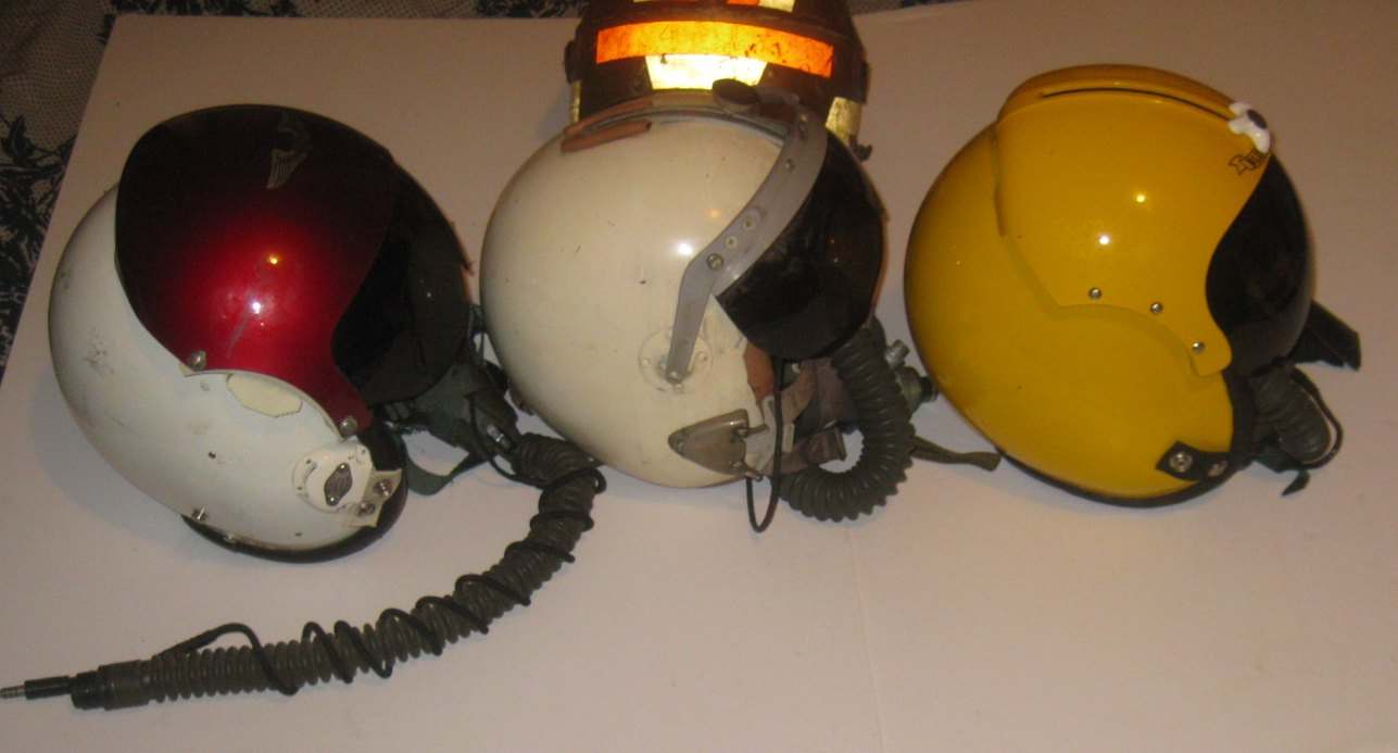 Help 4 Jet Helmets and 5 Helmet Bags - FLYING HELMETS AND ACCESSORIES ...