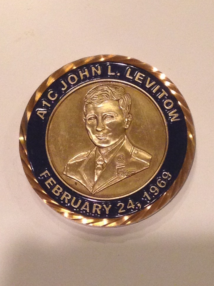 Medal of Honor Recipient Challenge Coins - UNOFFICIAL MILITARY AWARDS ...