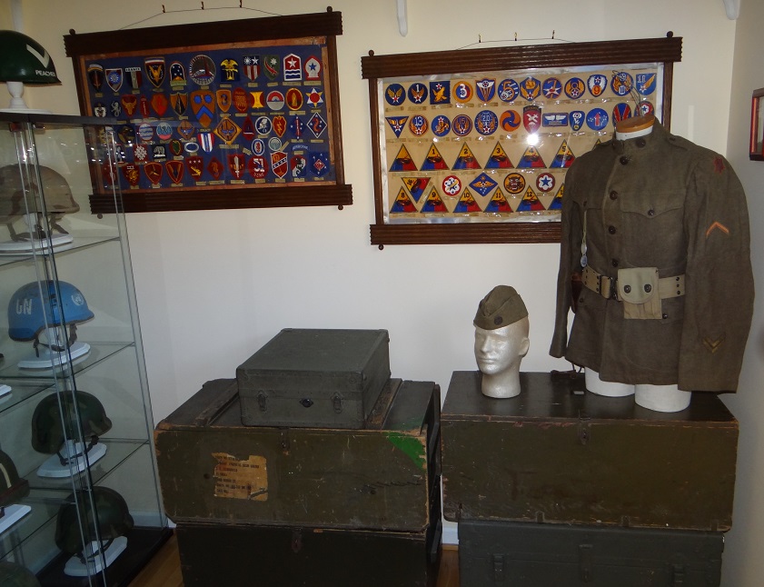 Helmet Glass Display Case - HELMET PRESERVATION, DISPLAY, REFERENCE ...