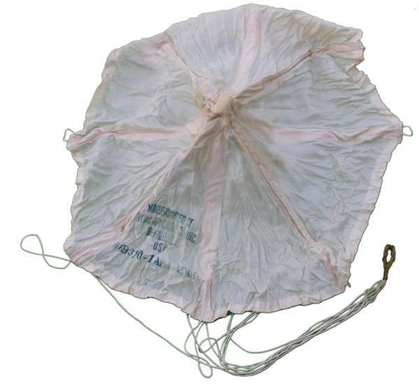 Any idea what this chute was for? - FLIGHT CLOTHING - U.S. Militaria Forum
