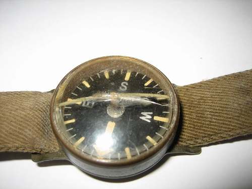 Waltham Wrist Compass - FIELD & PERSONAL GEAR SECTION - U.S. Militaria ...