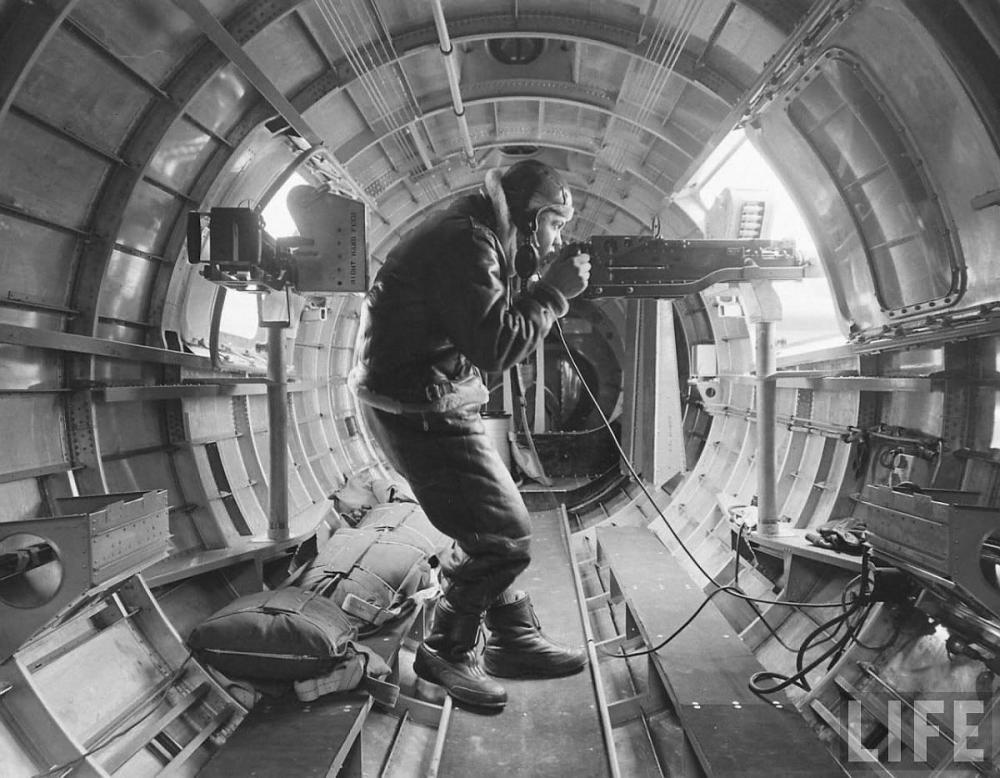 Early WW2 bomber ammo box - MILITARY AIRCRAFT & AVIATION - U.S ...