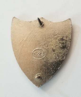 307th Field artillery crest question - DISTINCTIVE UNIT INSIGNIA / UNIT ...