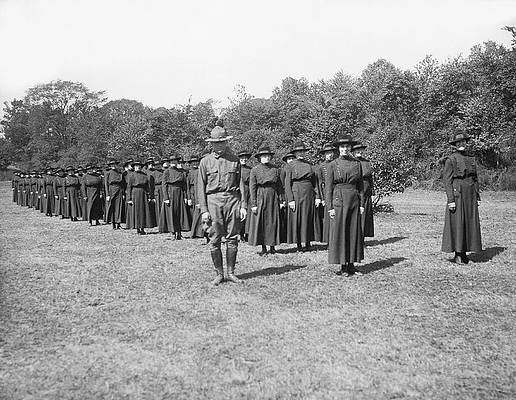 Help with Uniformed Women's WWI Formation Photo - WOMEN'S SERVICES - U ...