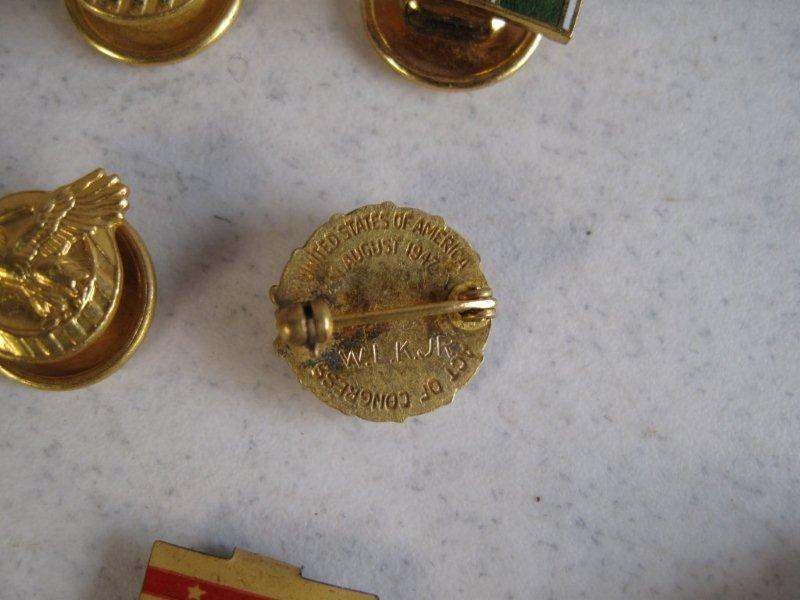 Gold Star pin - MEDALS & DECORATIONS - U.S. Militaria Forum