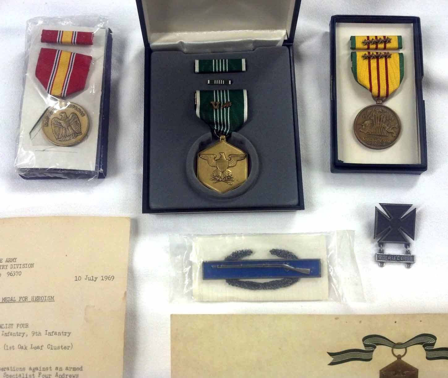 Vietnam 9th Infantry Division group ARCOM with "V" - MEDALS ...