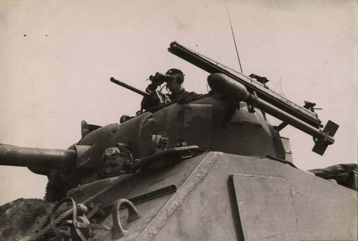 Sherman in Combat... - Page 7 - MILITARY VEHICLES - U.S. Militaria Forum