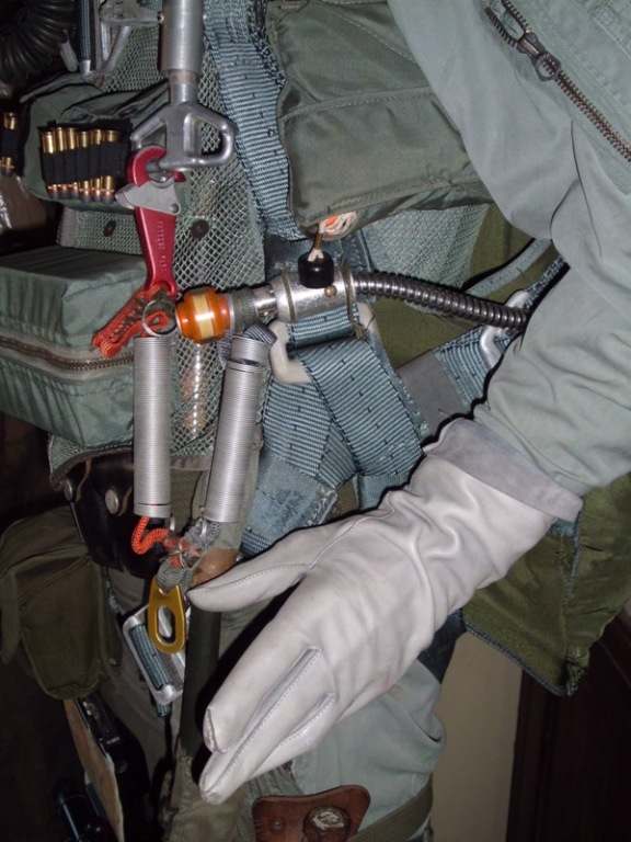 BA-22 or BA-25 Parachute from NFAFB - SURVIVAL GEAR - U.S. Militaria Forum